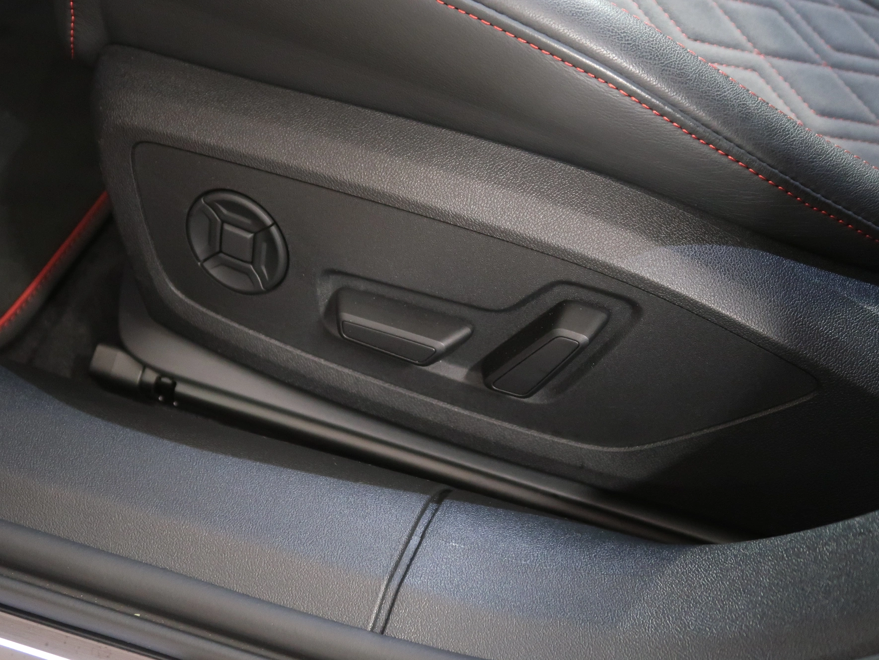 Audi A5 S-LINE 2.0TDI 150KW 4x4 HUD BANG&OLUFSEN - Auto Opat